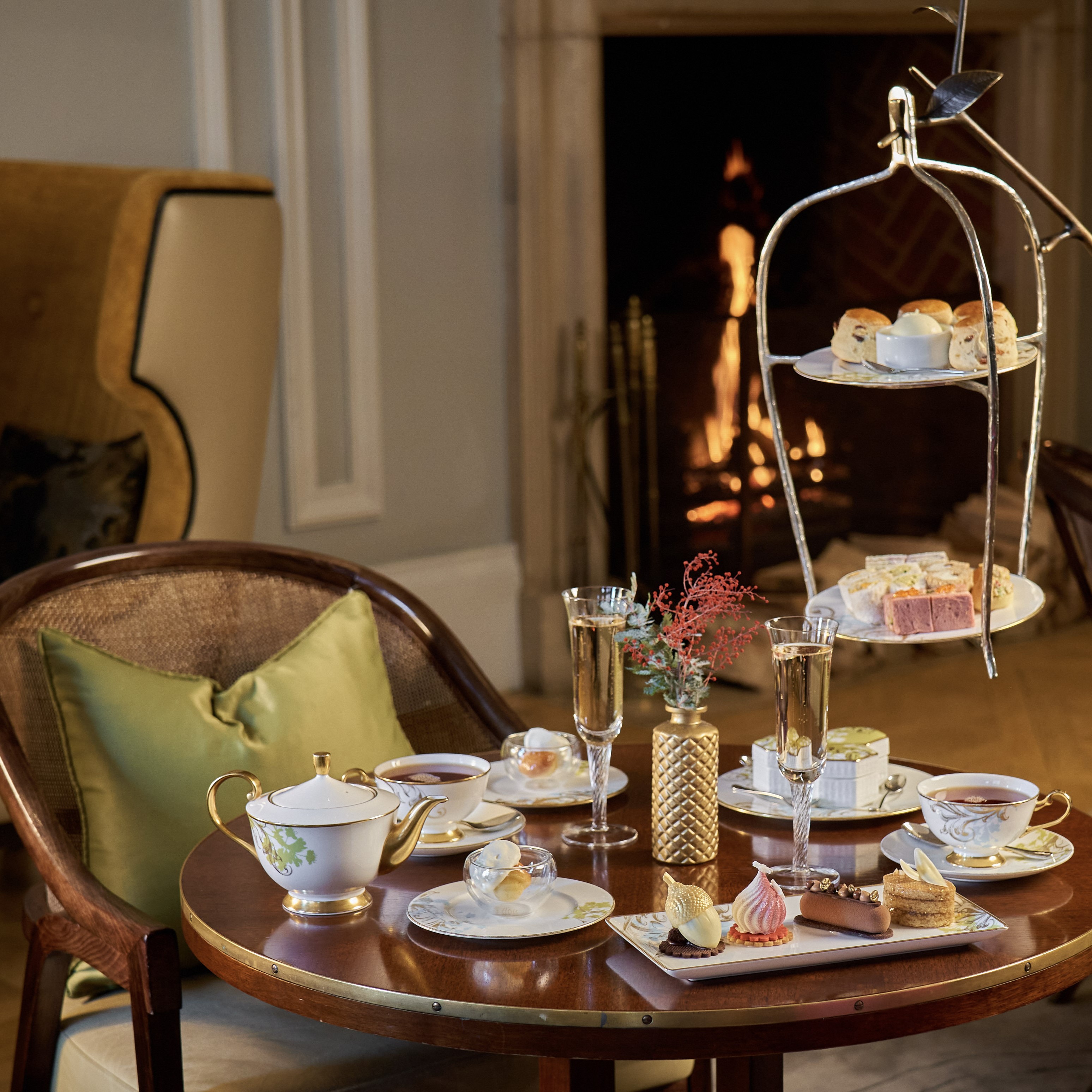 Champagne Afternoon Tea at The Rosebery Experience | Mandarin Oriental ...